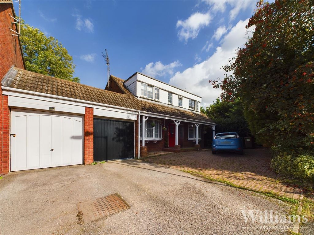 4 Bed Link Detached House For Sale In Gainsborough Place Haydon Hill