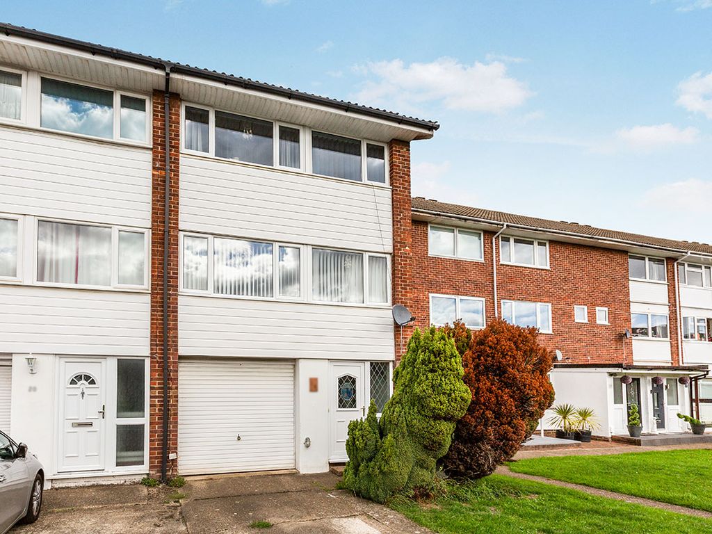 3 bed end terrace house for sale in Ladds Way, Swanley, Kent BR8 - Zoopla