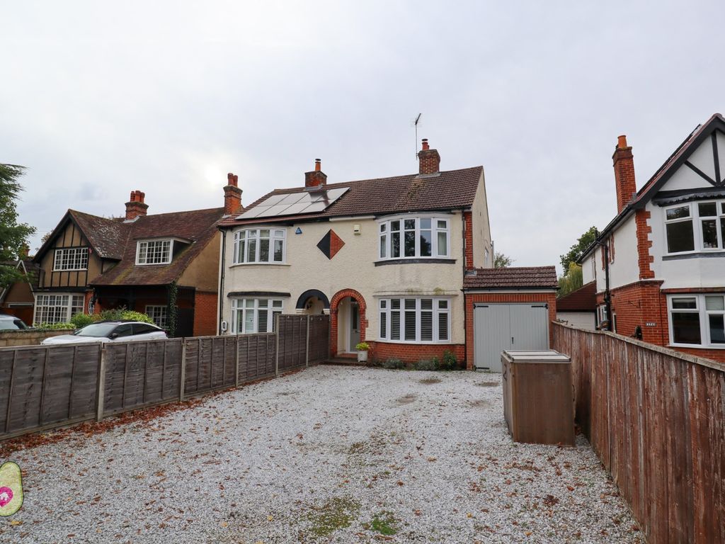 3 Bed Semi Detached House For Sale In Alexandra Road Farnborough