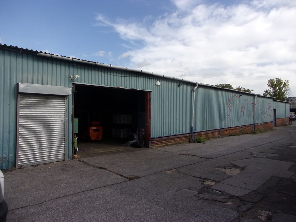 Industrial to let in River Road, Barking IG11, £12,250 pa - Zoopla