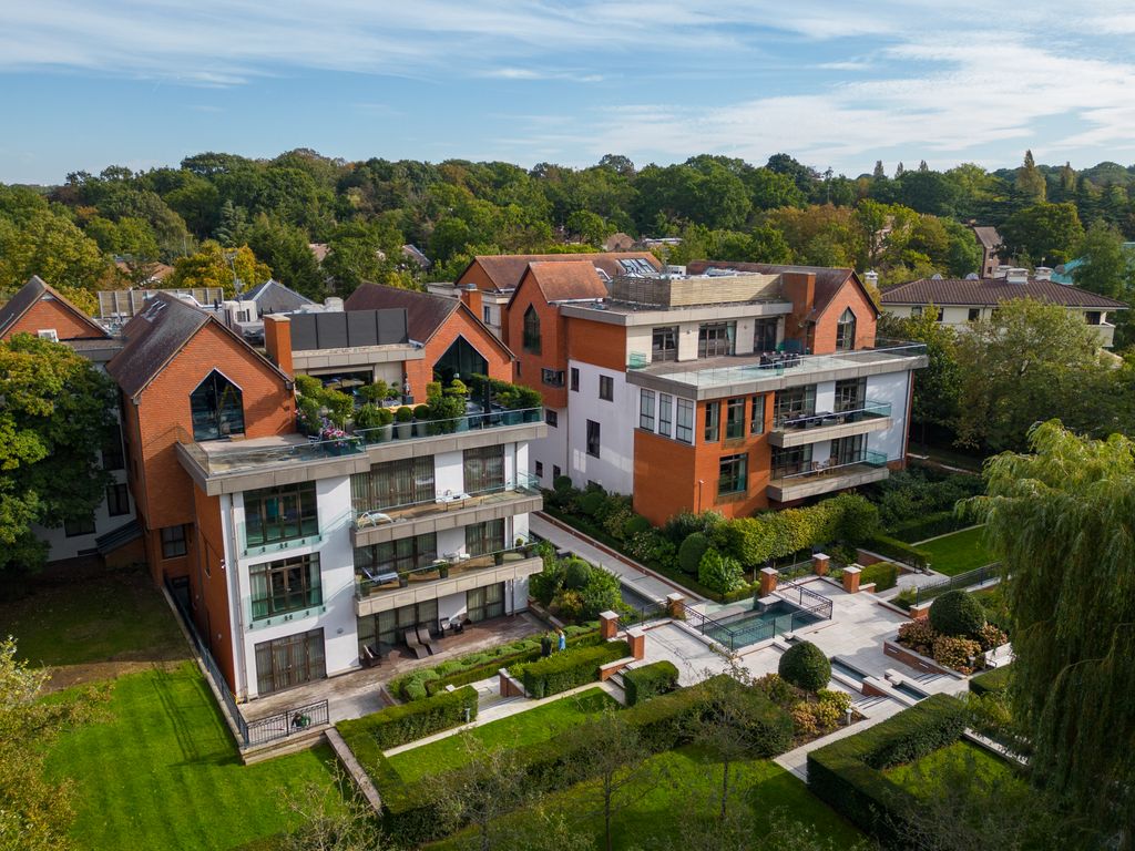 3 bed flat for sale in The Bishops Avenue, London N2, £6,950,000 - Zoopla