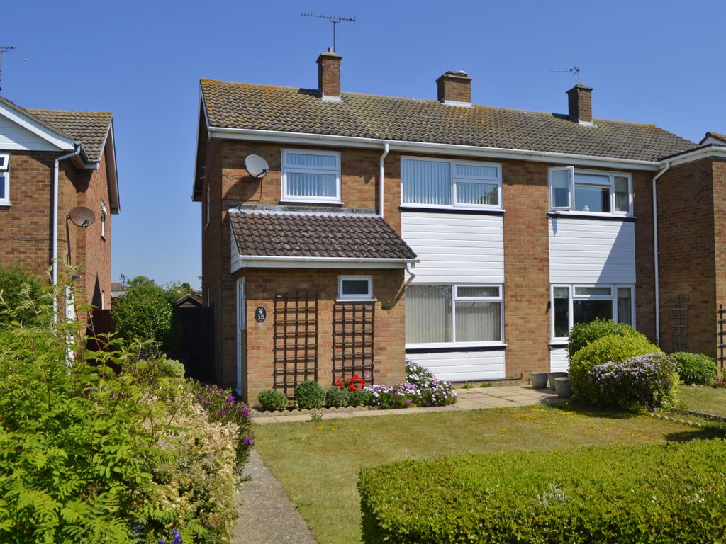 3 Bed Semi Detached House For Sale In Kendal Green Old Felixstowe