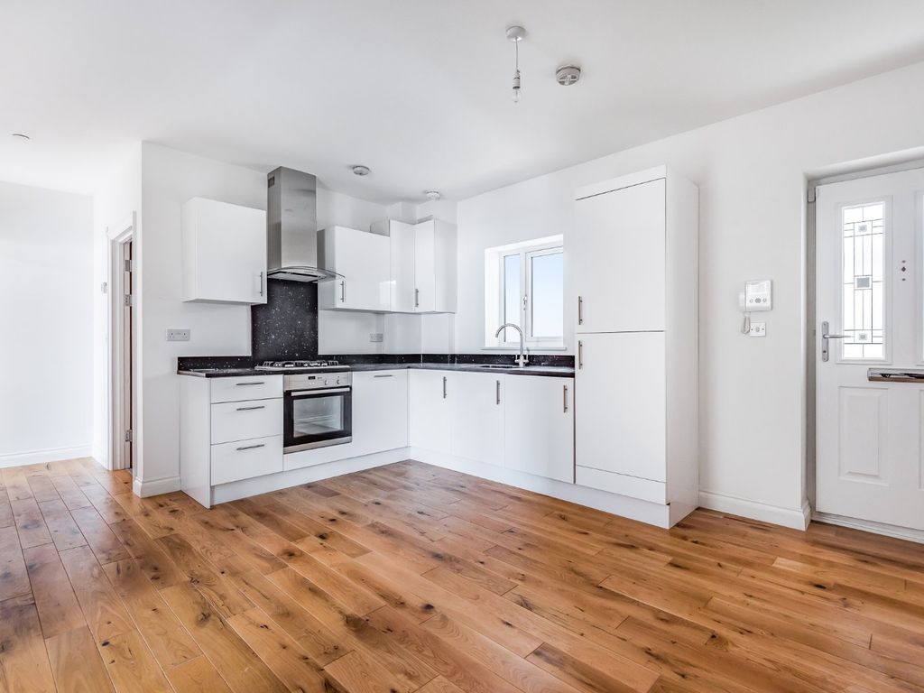 2 bed flat for sale in Heriot House, 88-90 Guildford Street, Chertsey ...