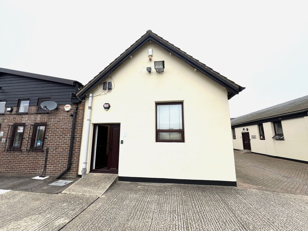 Office to let in 1 Newhouse Business Centre, Old Crawley Road, Faygate ...