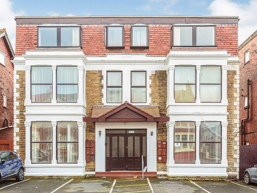 2 bed flat to rent in Reads Avenue, Blackpool FY1, £600 pcm - Zoopla