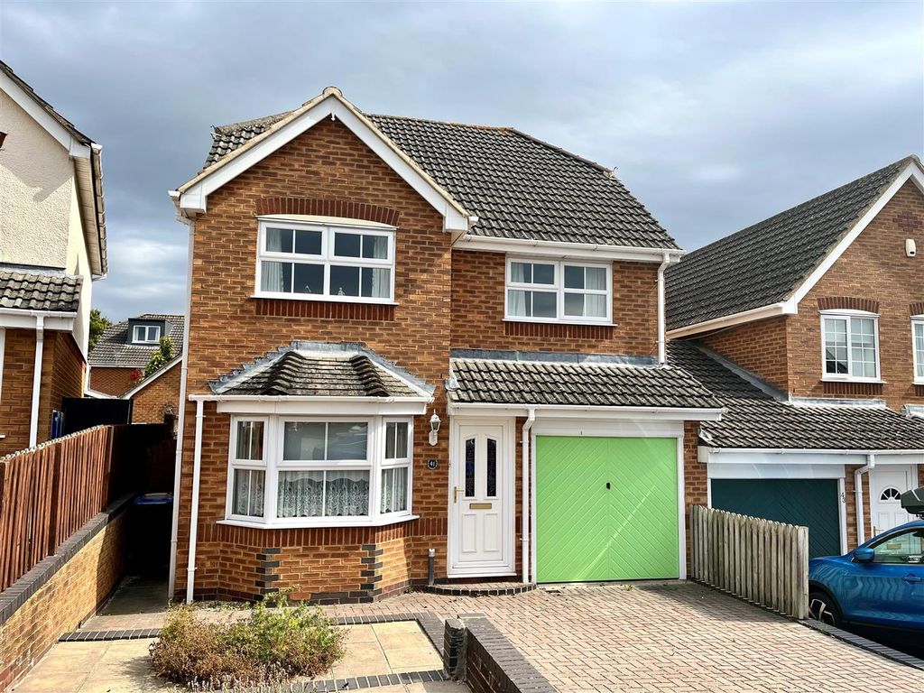 4 Bed Link Detached House For Sale In Wicks Drive Pewsham Chippenham