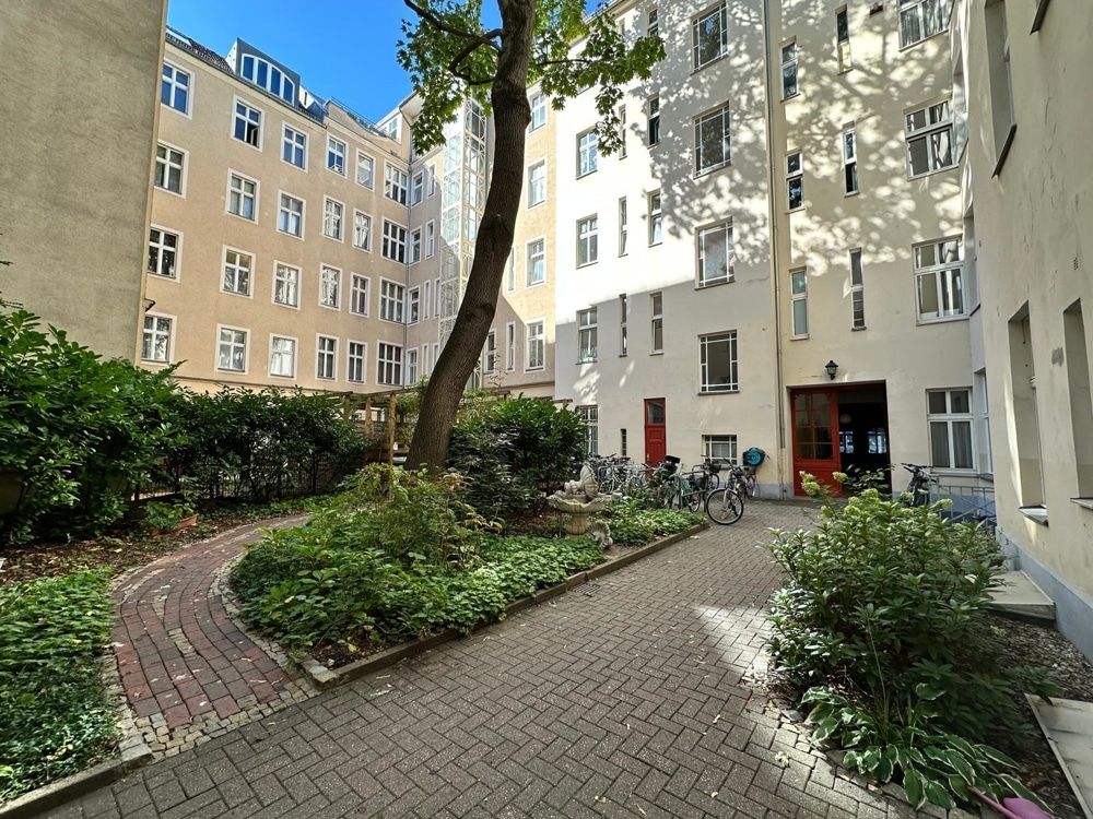 1 bed apartment for sale in Charlottenburg, Berlin, 10587, Germany, £ ...