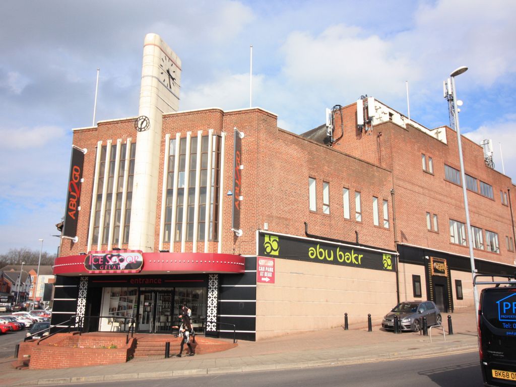 2 bed flat to rent in Roundhay Road, Leeds, West Yorkshire LS8 - Zoopla