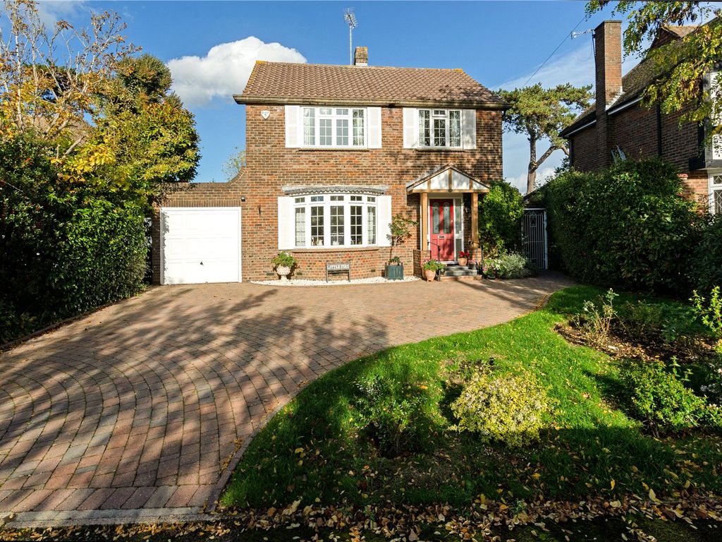 4 bed detached house for sale in Knowle Park, Cobham, Surrey KT11 - Zoopla