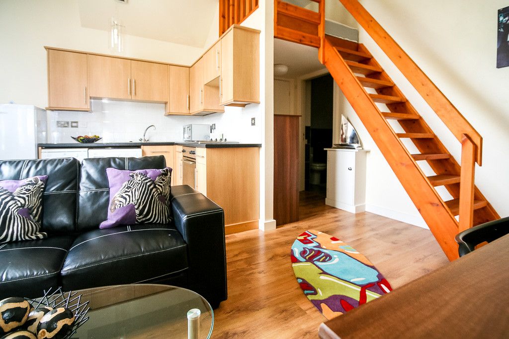 1 bed flat to rent in Burley Road, Leeds LS3 - Zoopla