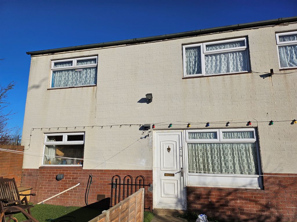 4 Bed End Terrace House For Sale In Heights Drive Farnley Leeds Ls12