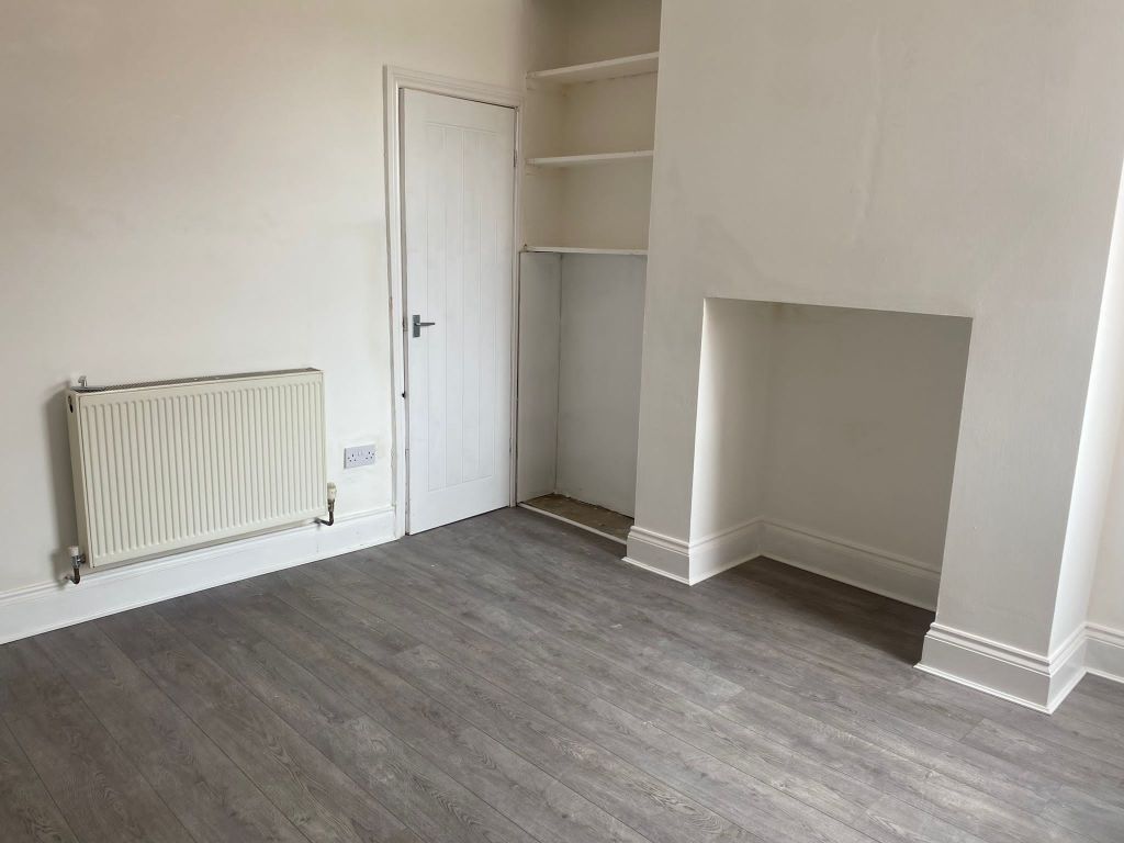 2 bed property to rent in Hind Street, Retford DN22, £700 pcm - Zoopla