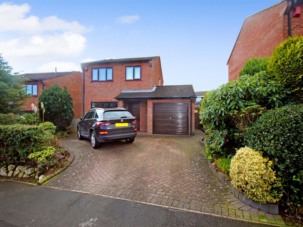 3 Bed Detached House To Rent In Widecombe Road Birches Head Stoke On
