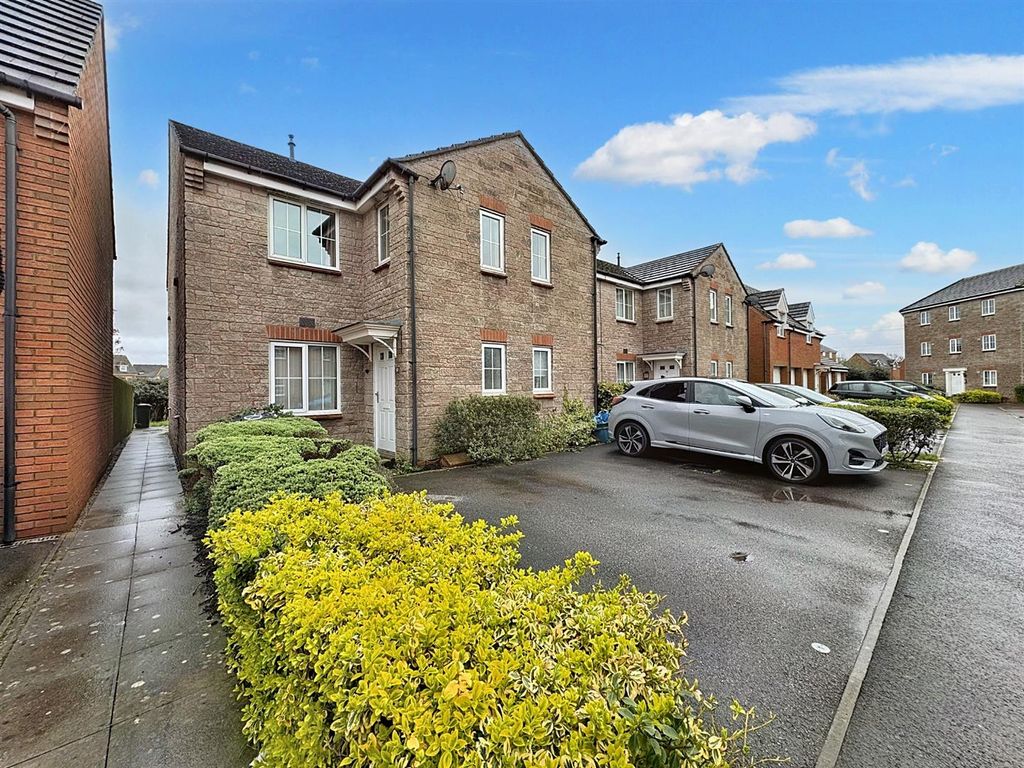 2 bed terraced house for sale in Grosmont Way, Duffryn, Newport NP10, £ ...