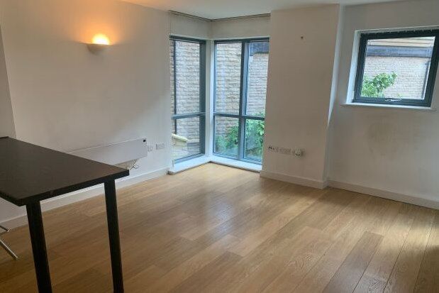 2 bed flat to rent in Hunslet Road, Leeds LS10, £875 pcm - Zoopla
