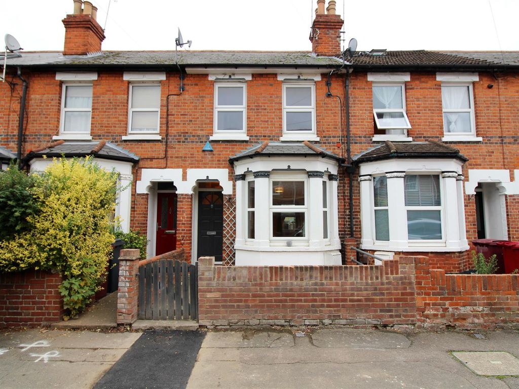 3 bed terraced house to rent in Newport Road, Reading, Berkshire RG1, £1,550 pcm - Zoopla