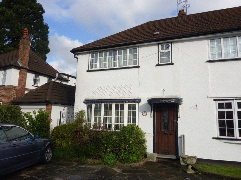 2 Bed Semi Detached House To Rent In Elm Park Road Pinner Middlesex