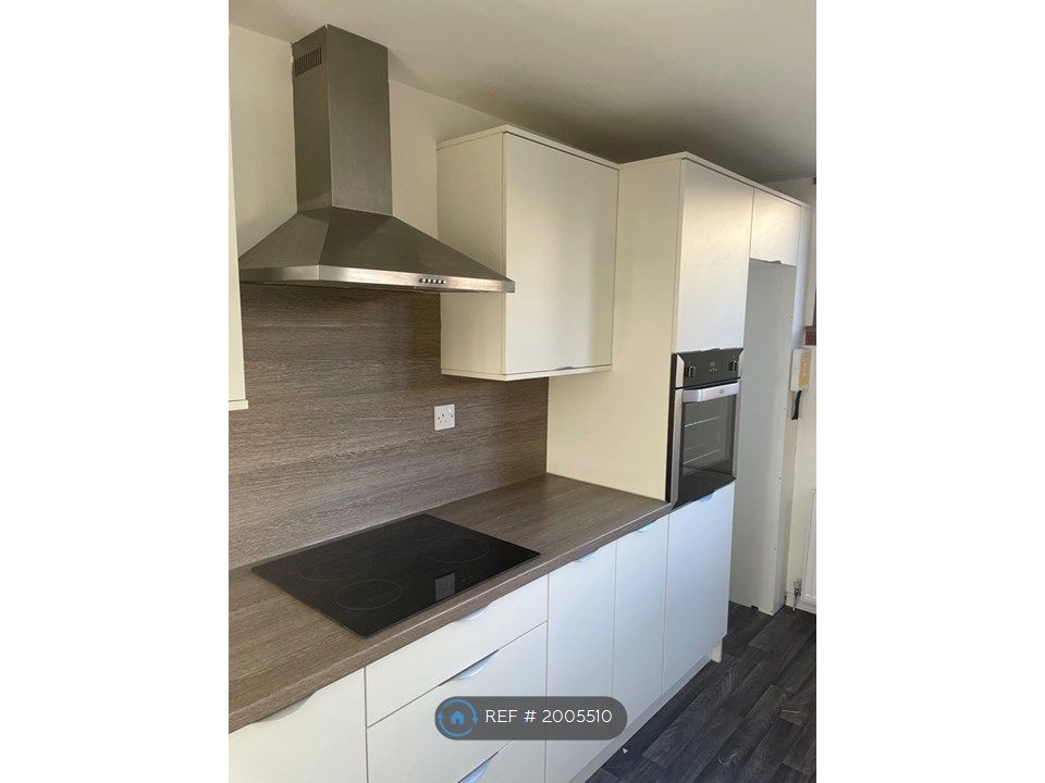 3 bed terraced house to rent in Craigievar Drive, Glenrothes KY7, £850 ...