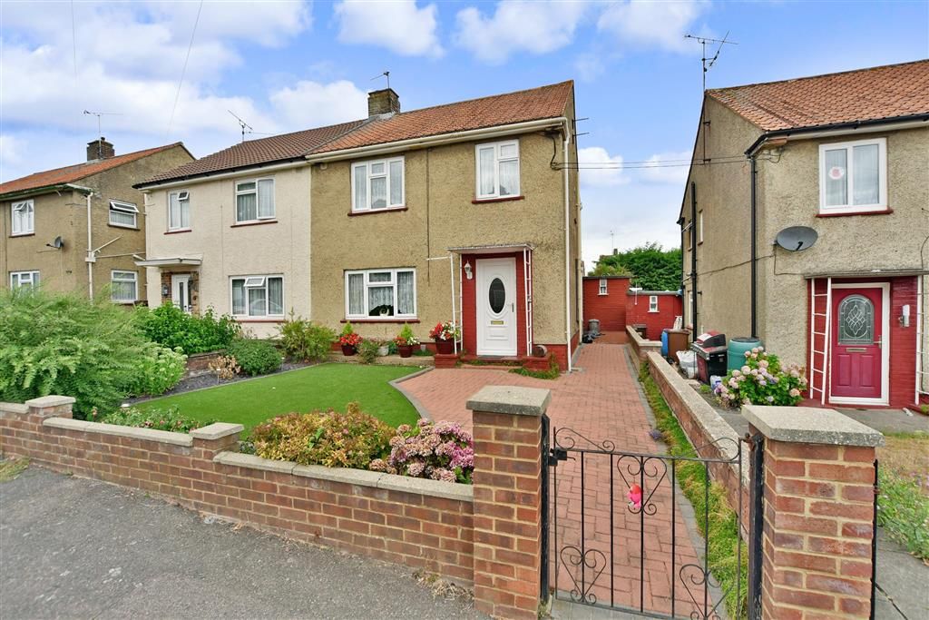 3 Bed Semi Detached House For Sale In Hawthorne Avenue Rainham