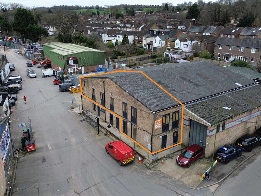 Office to let in Unit 15, Sunderland Estate, Kings Langley WD4, £15,000 ...