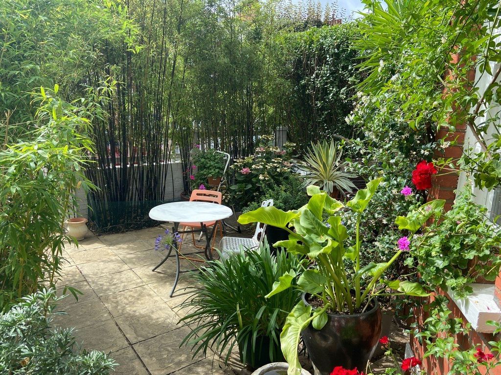 2 Bed Flat To Rent In Beautiful 2 Double Bed Flat Highlever Road W10 2 Bed Flat To Rent In Beautiful 2 Double Bed Flat Highlever Road W10