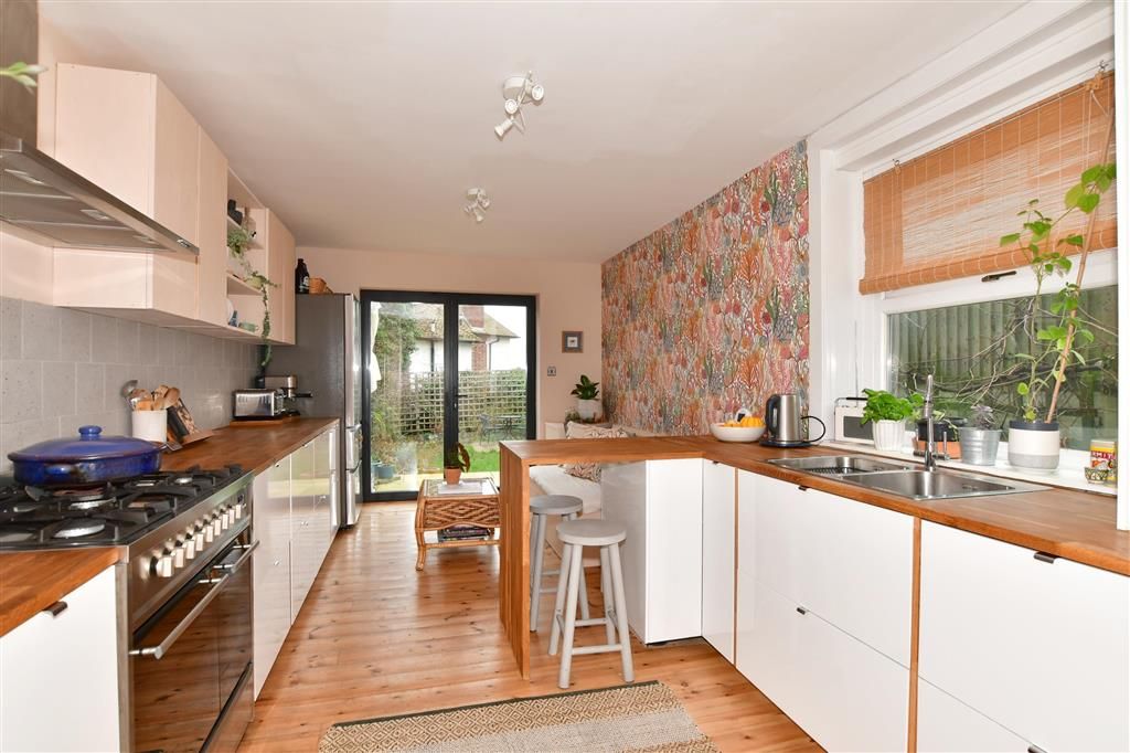 5 bed end terrace house for sale in Approach Road, Margate, Kent CT9 ...