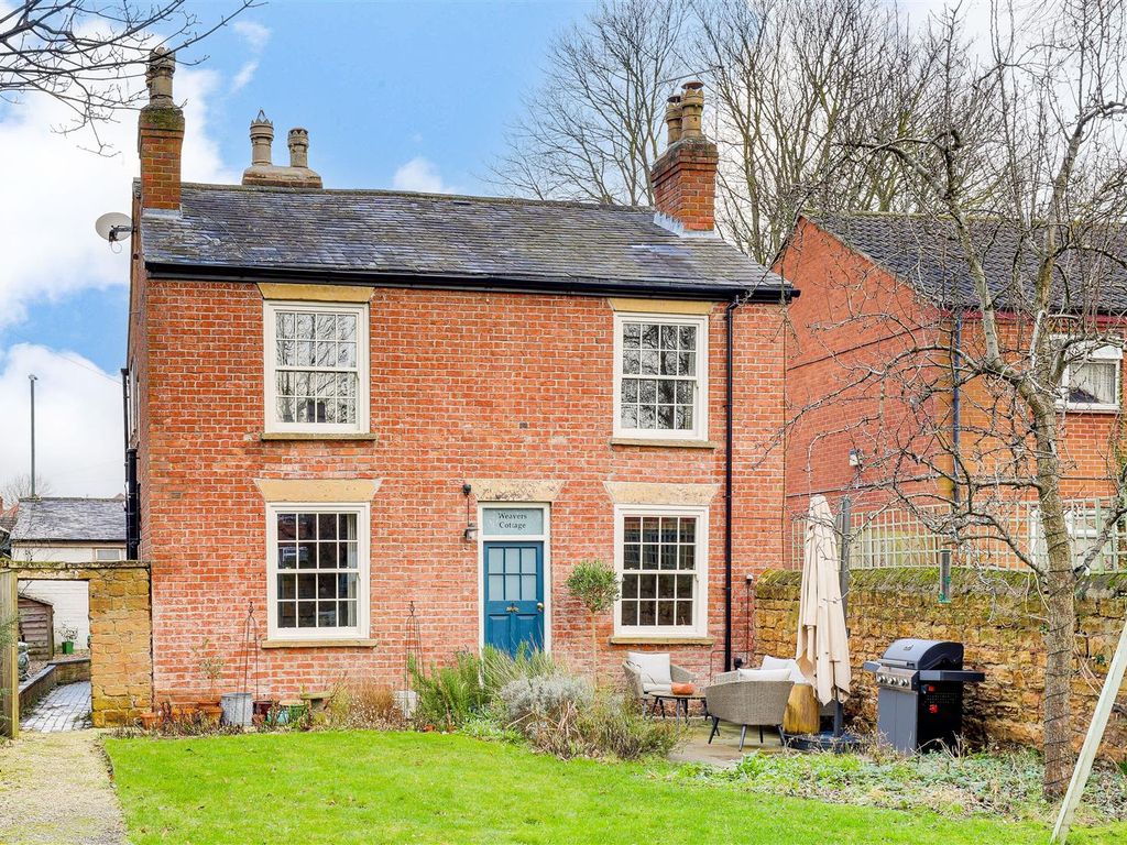 3 bed cottage for sale in Basford Road, Nottingham NG6, £375,000 - Zoopla