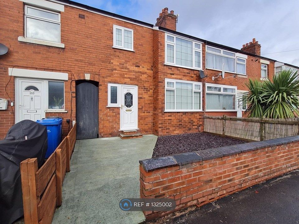 3 bed terraced house to rent in Old Liverpool Road, Warrington WA5, £ ...