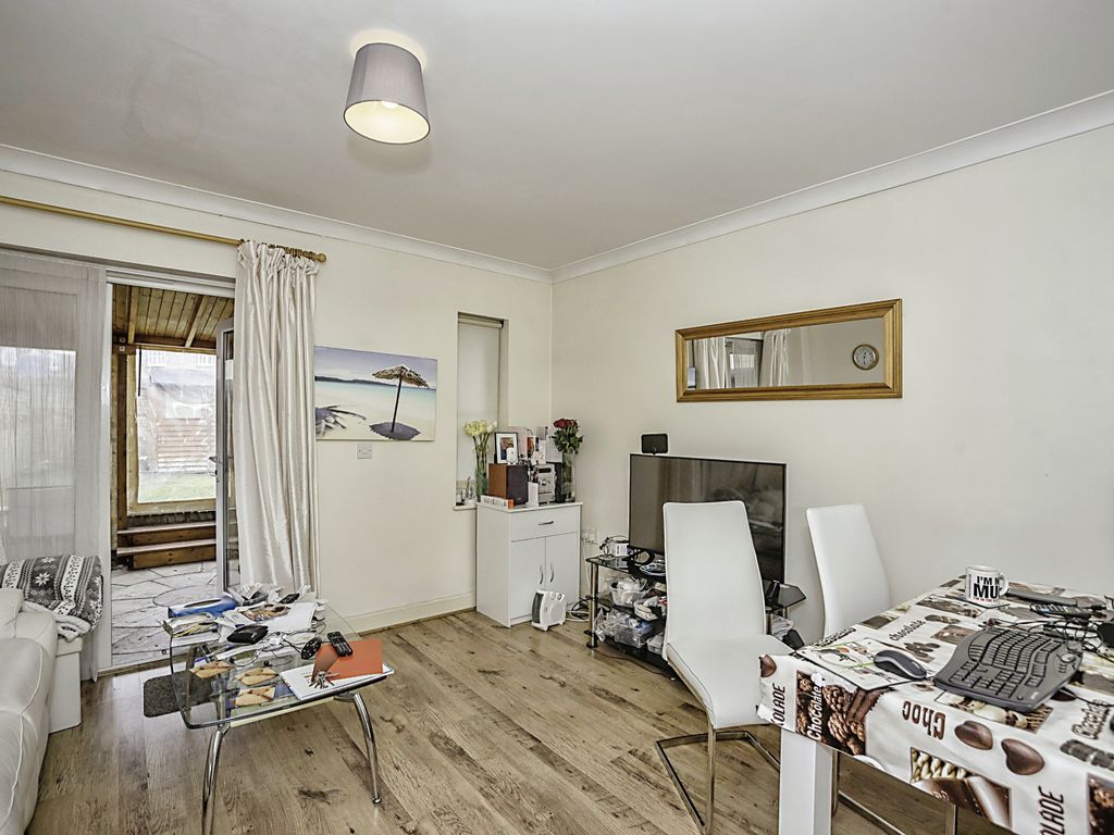 2 bed end terrace house for sale in Plymouth Road, Chafford Hundred ...