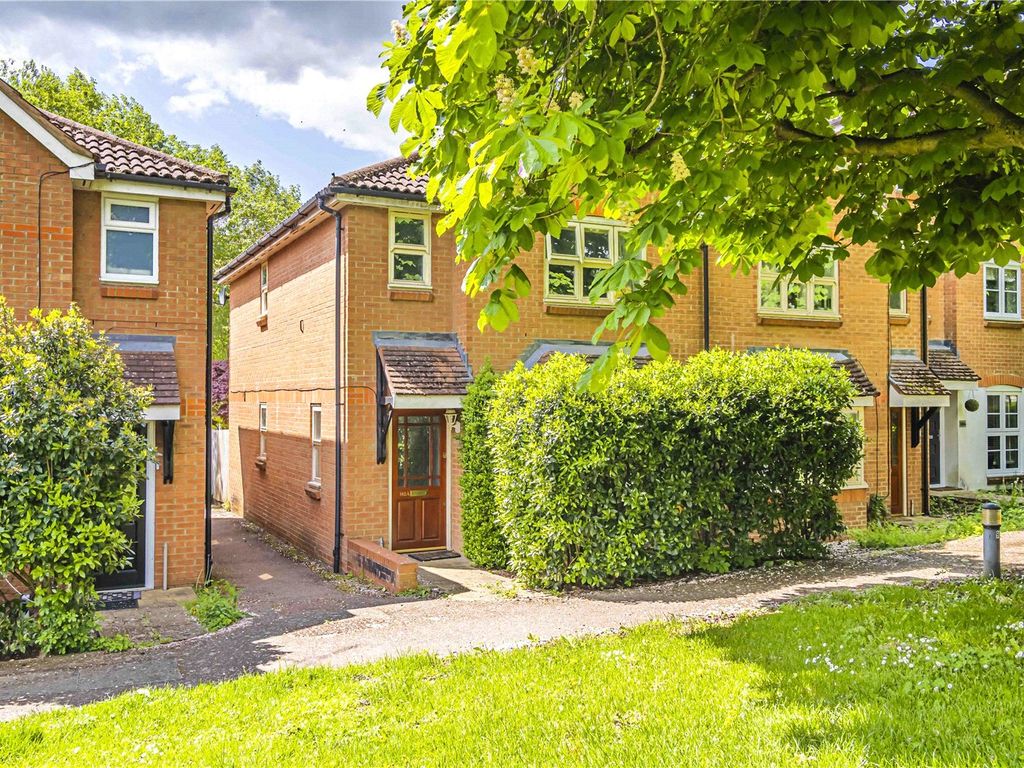3 Bed End Terrace House For Sale In Belswains Lane Apsley Hemel