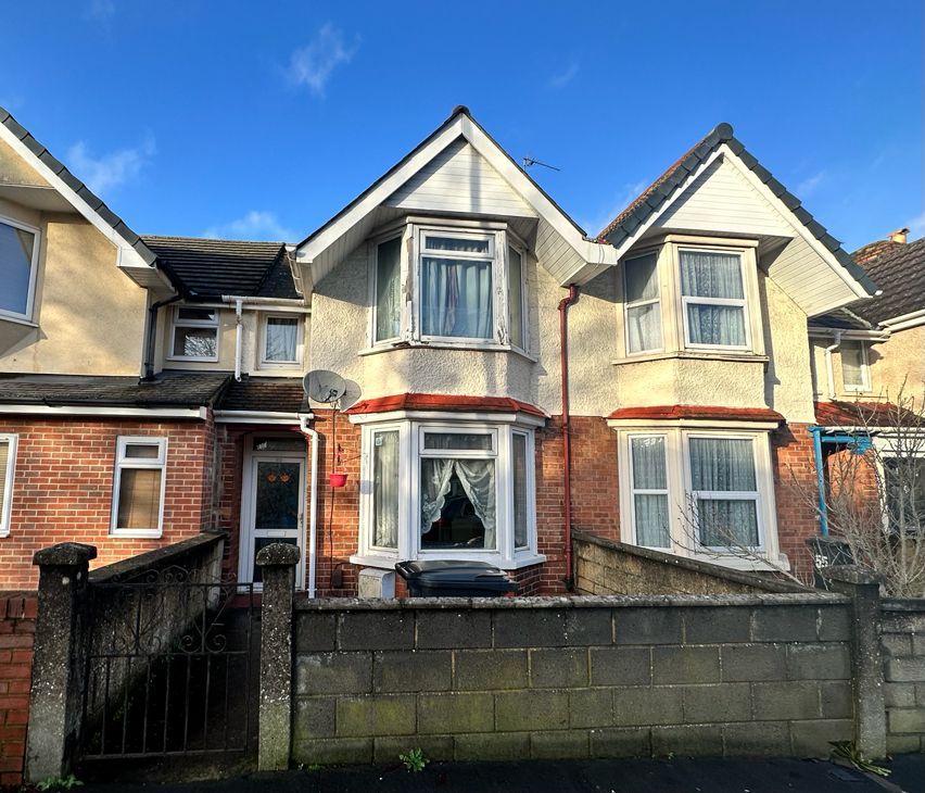 3 bed terraced house for sale in Groundwell Road, Swindon SN1 - Zoopla