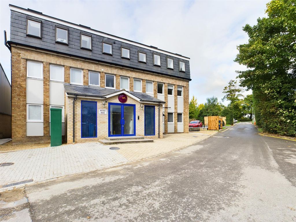 1 bed flat to rent in Bricklayer Lane, Faygate, Horsham RH12, £1,150 ...