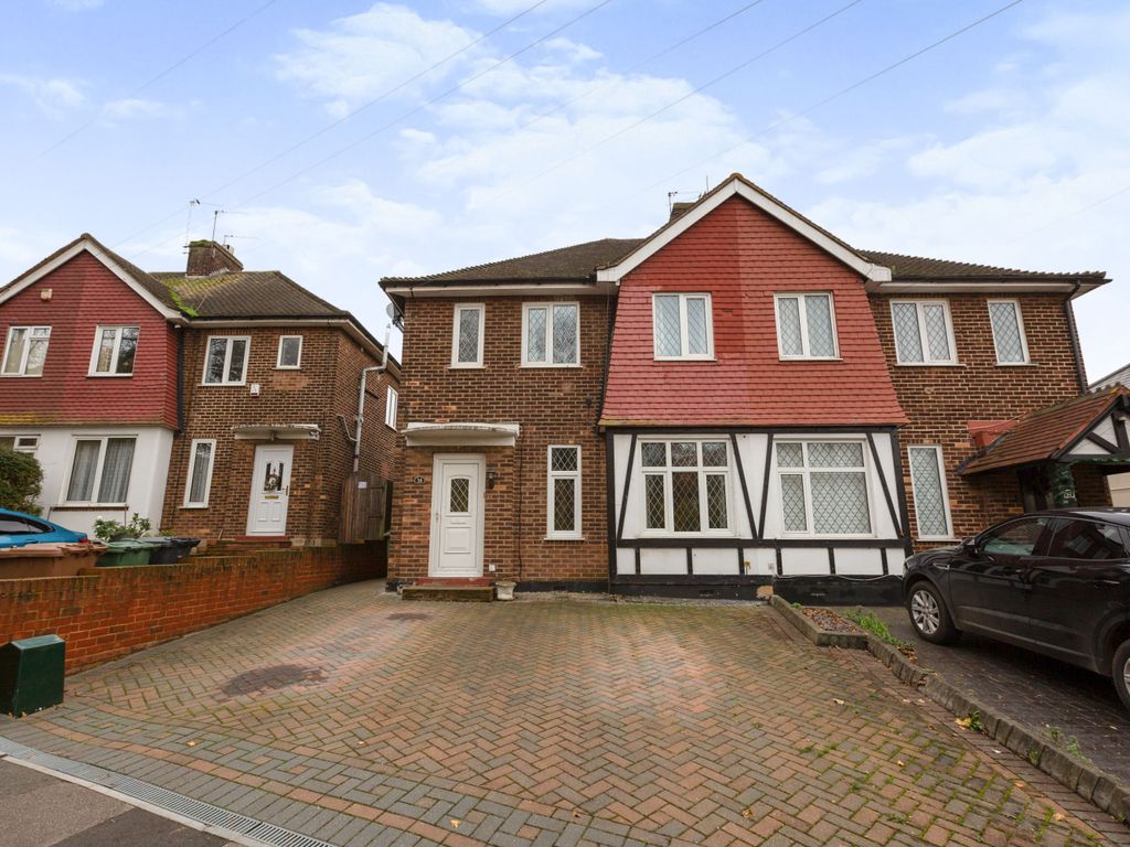 3 Bed Semi Detached House For Sale In Bow Arrow Lane Dartford Kent