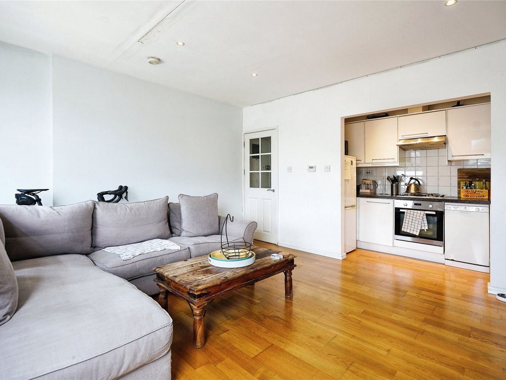 1 bed flat for sale in Garratt Lane, London SW17 - Zoopla