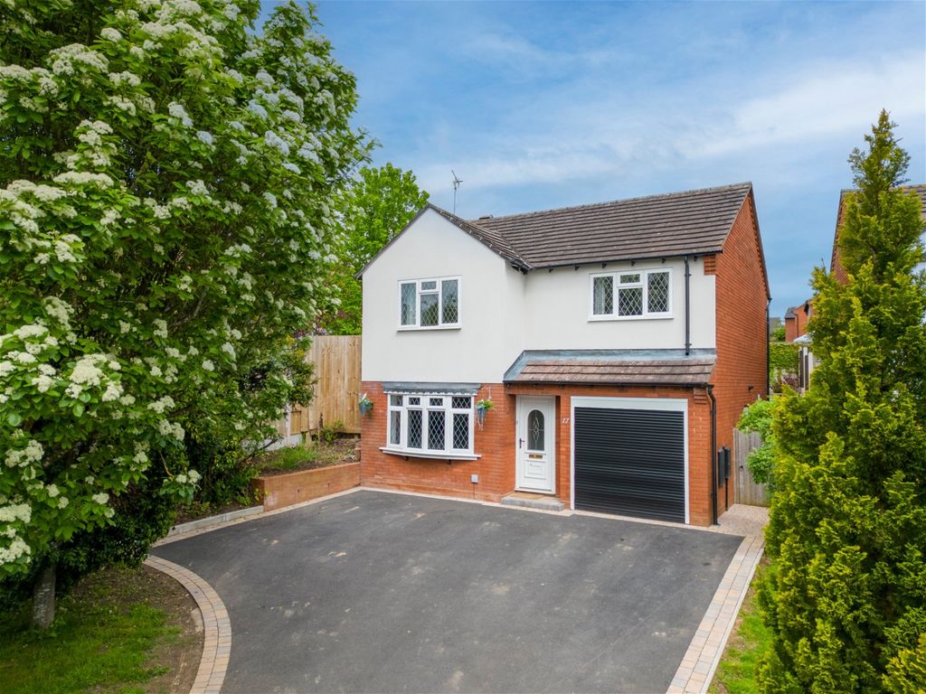 3 bed detached house for sale in Tythe Barn Close, Stoke Heath ...