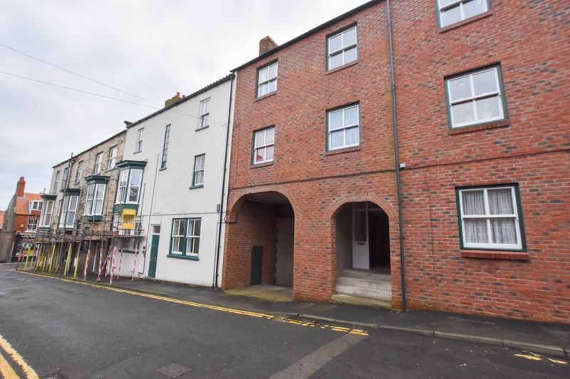 1 bed flat to rent in Well Close Square, Whitby YO21, £550 pcm - Zoopla