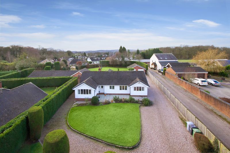 3 bed detached house for sale in Bleeding Wolf Lane, Scholar Green ...