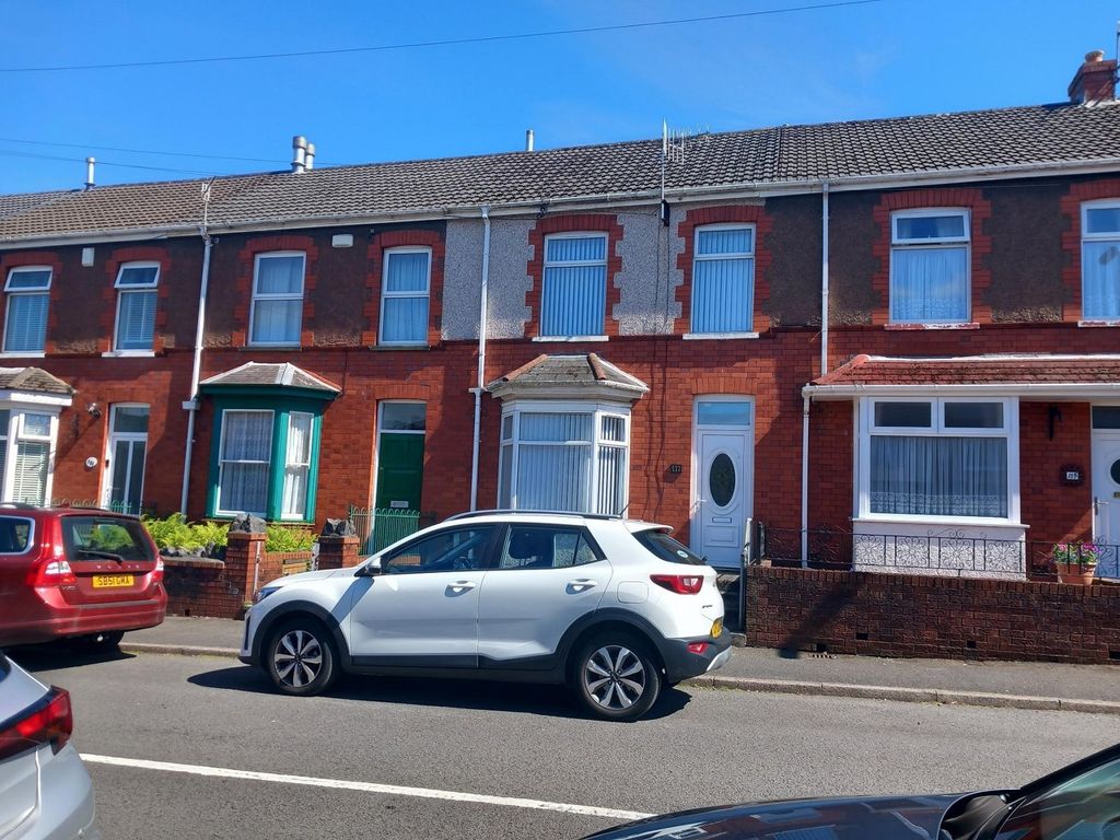 3 bed property to rent in Leonard Street, Neath, Neath Port Talbot ...