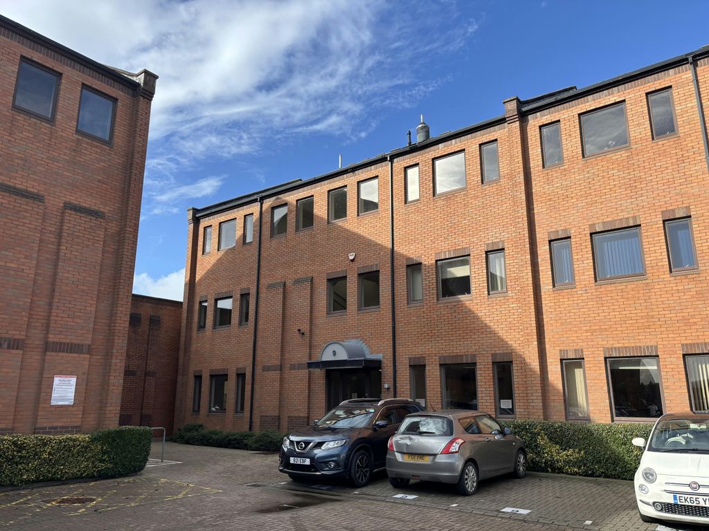 Office to let in 2nd Floor Office, Unit 9 Pullman Court, Great Western ...