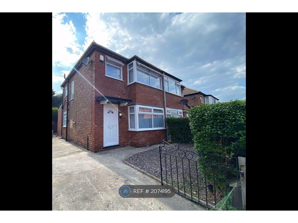 2 bed semi-detached house to rent in Long Street, Manchester M18, £950 ...