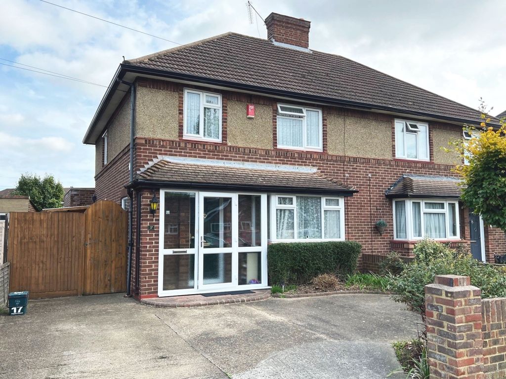 3 Bed Semi Detached House For Sale In Kingston Crescent Ashford