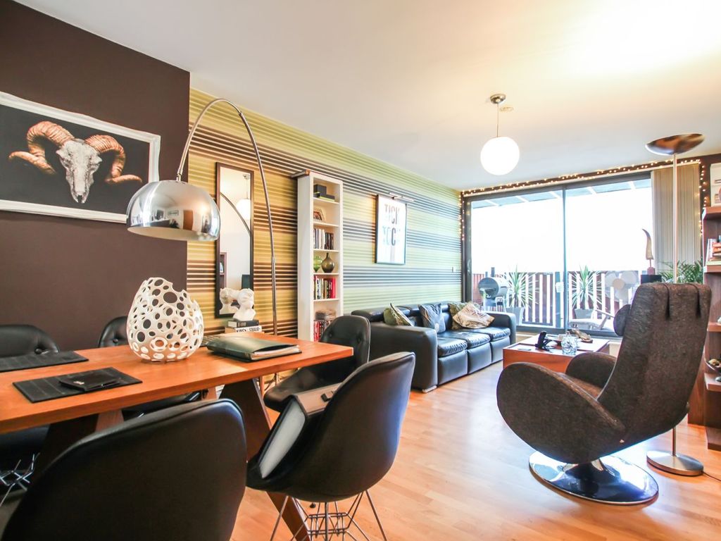 2 bed flat to rent in 2 Crown Street, Leeds LS2 - Zoopla