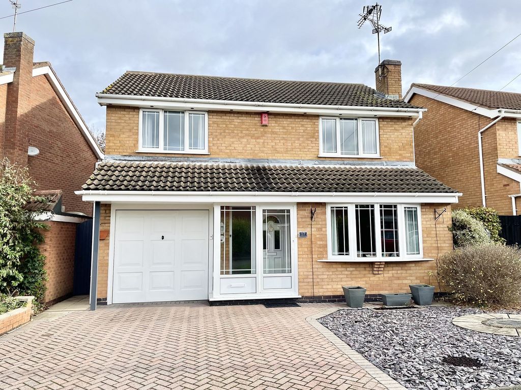 4 bed detached house for sale in Burnham Drive, Whetstone, Leicester ...