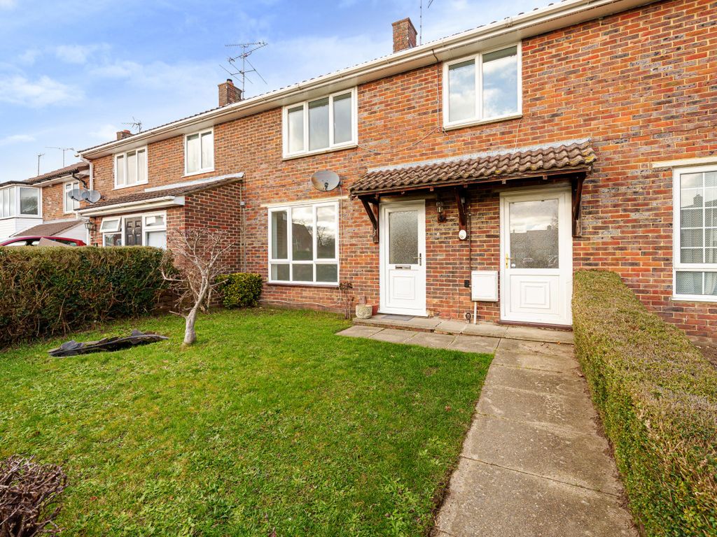 3 bed terraced house for sale in Garth Square, Bracknell, Berkshire ...