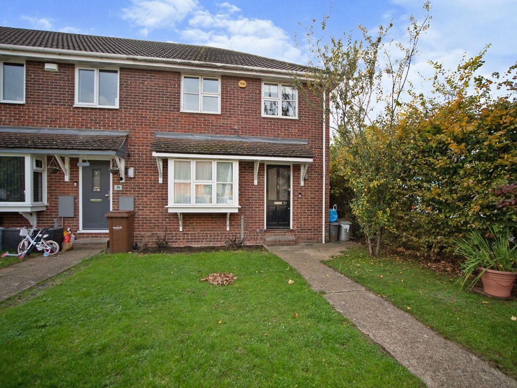 3 Bed End Terrace House For Sale In Cranmere Court Strood Rochester
