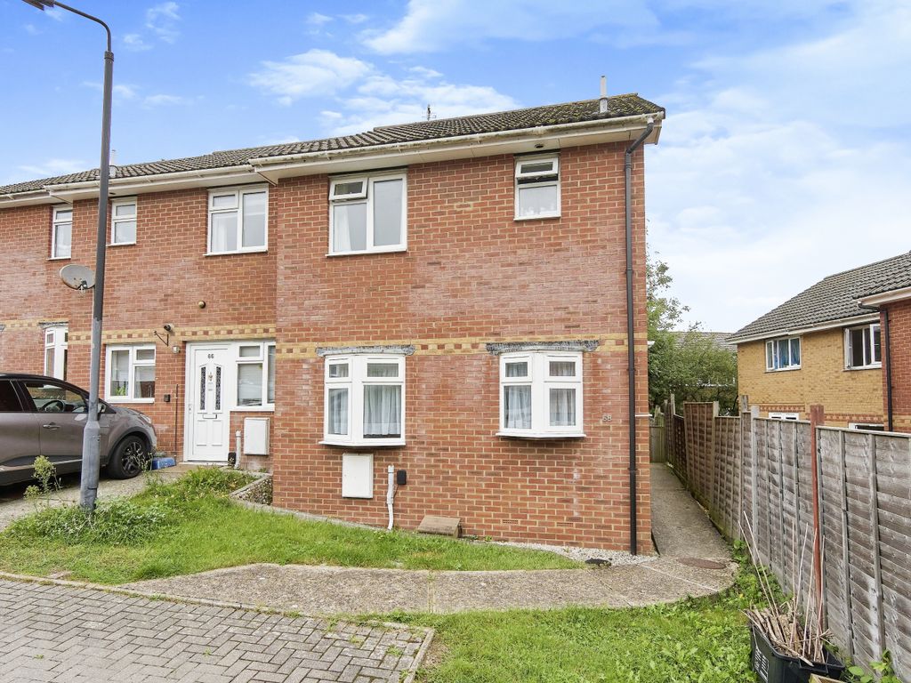 2 bed terraced house to rent in Nelson Drive, Cowes PO31, £1,050 pcm ...