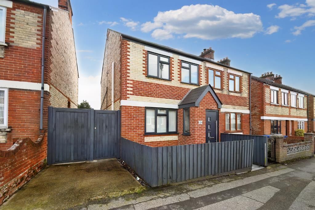 3 bed semi-detached house for sale in Sproughton Road, Ipswich IP1 - Zoopla