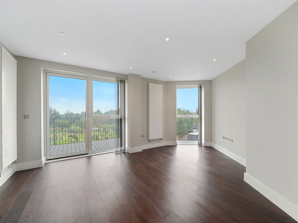 1 bed flat to rent in Samuelson House, Bridge Road, Southall, Uxbridge ...