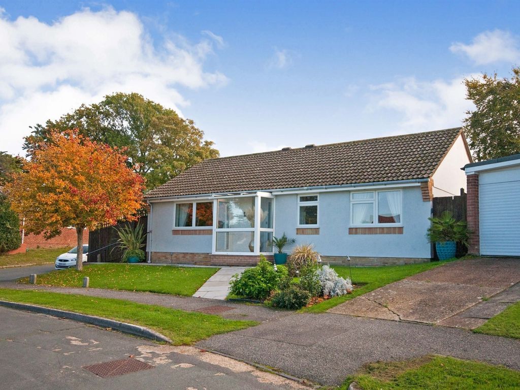 3 Bed Detached Bungalow For Sale In Salisbury Close Willingdon