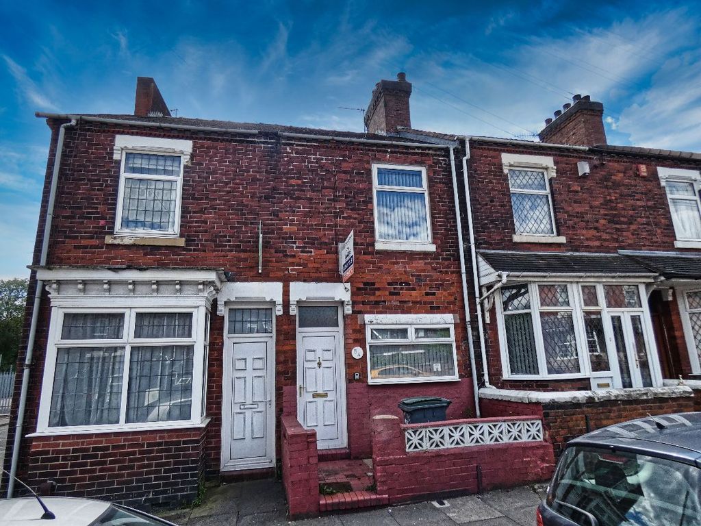 3 Bed Terraced House To Rent In Warrington Road Stoke On Trent St1 £
